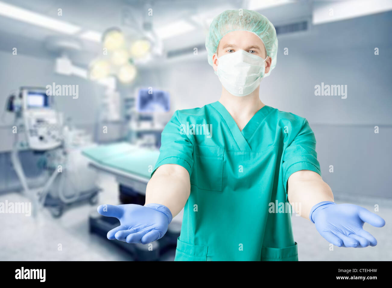 Hospital operating room sign hi-res stock photography and images - Alamy