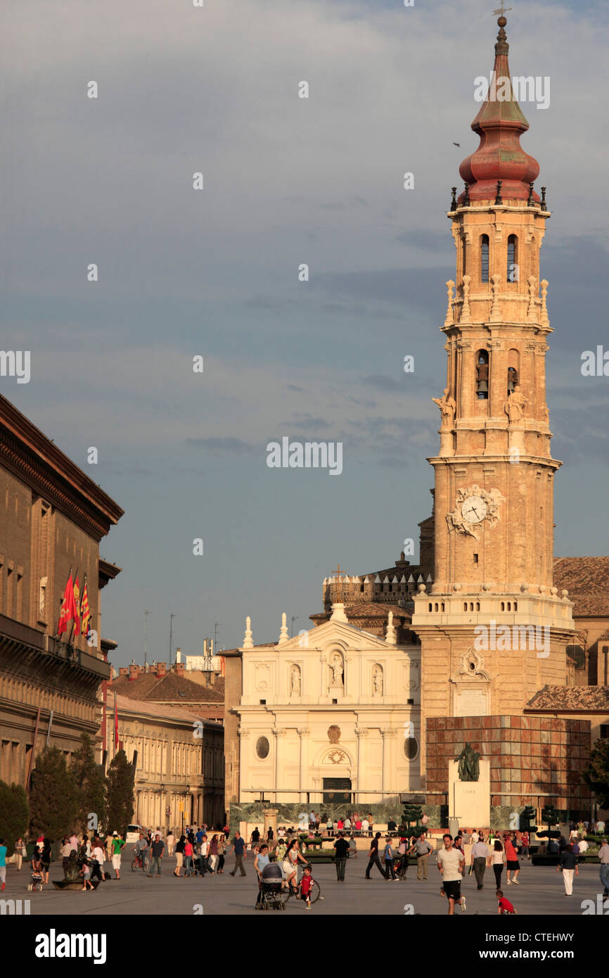 Zaragoza cathedral hi-res stock photography and images - Alamy