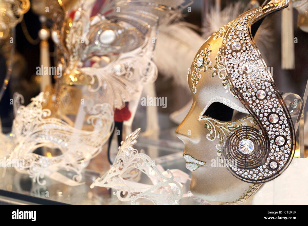 Festive carnival mask colorful hi-res stock photography and images - Alamy