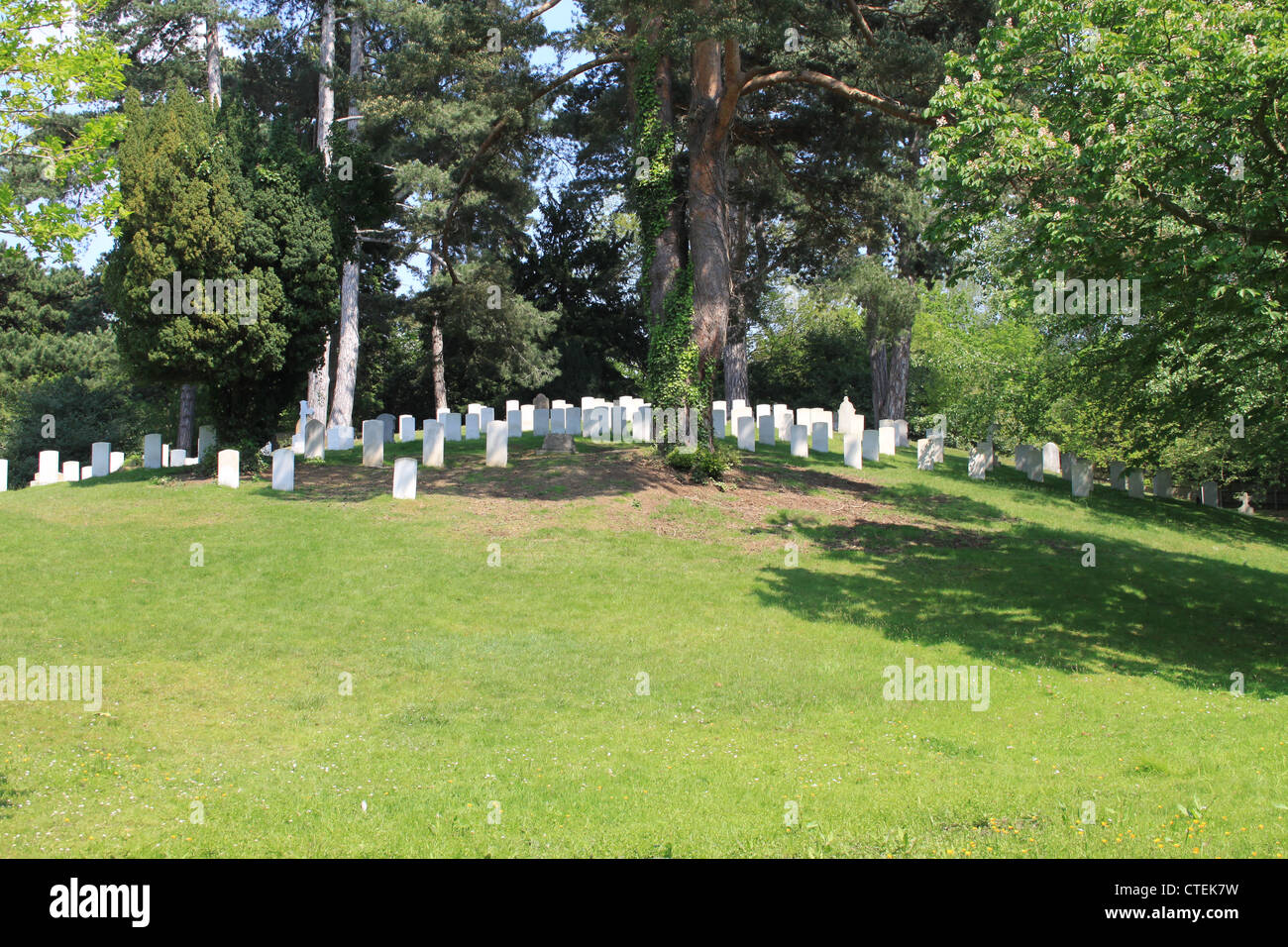 Netley cemetery hi-res stock photography and images - Alamy