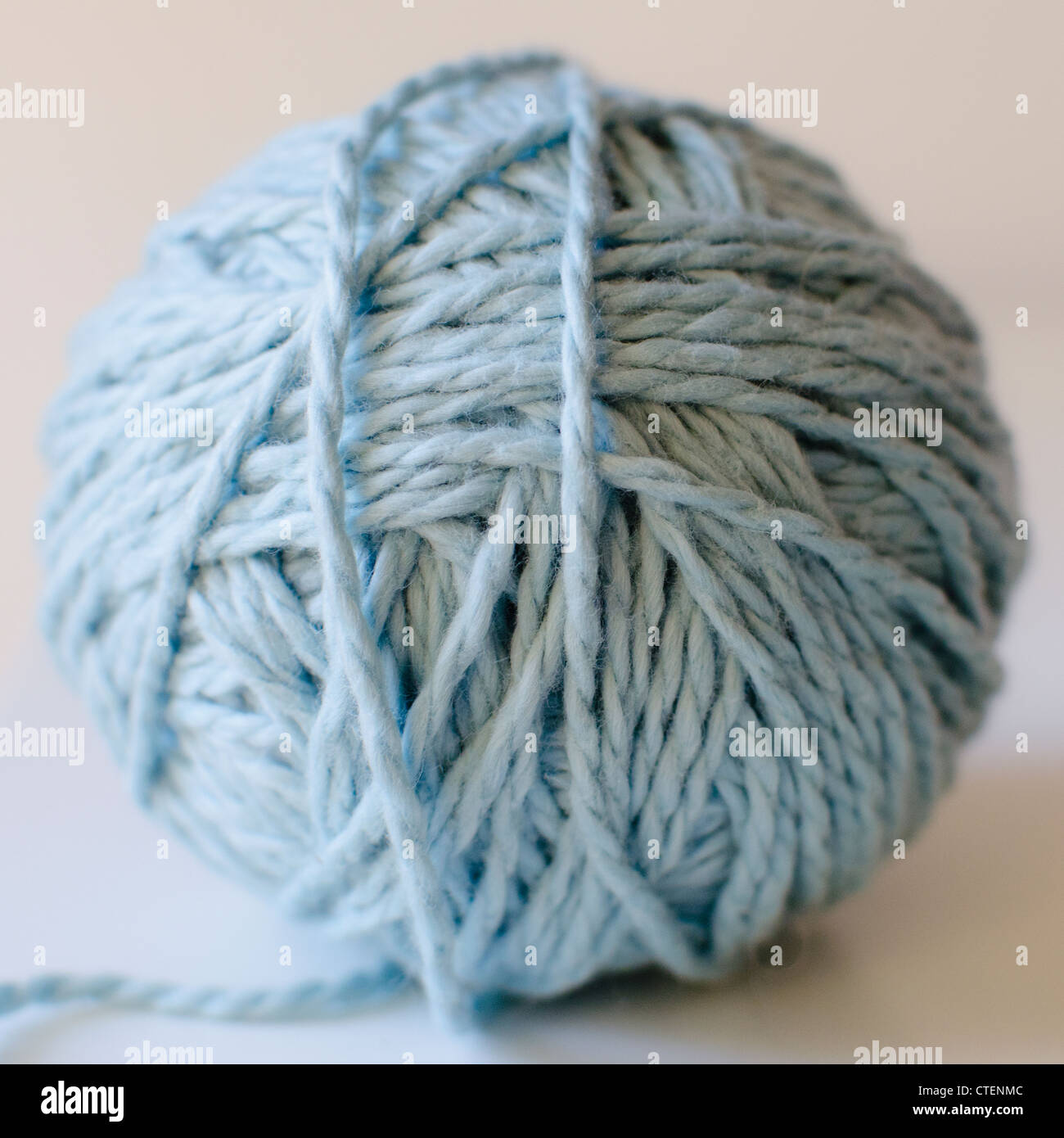 Single ball of yarn hi-res stock photography and images - Alamy
