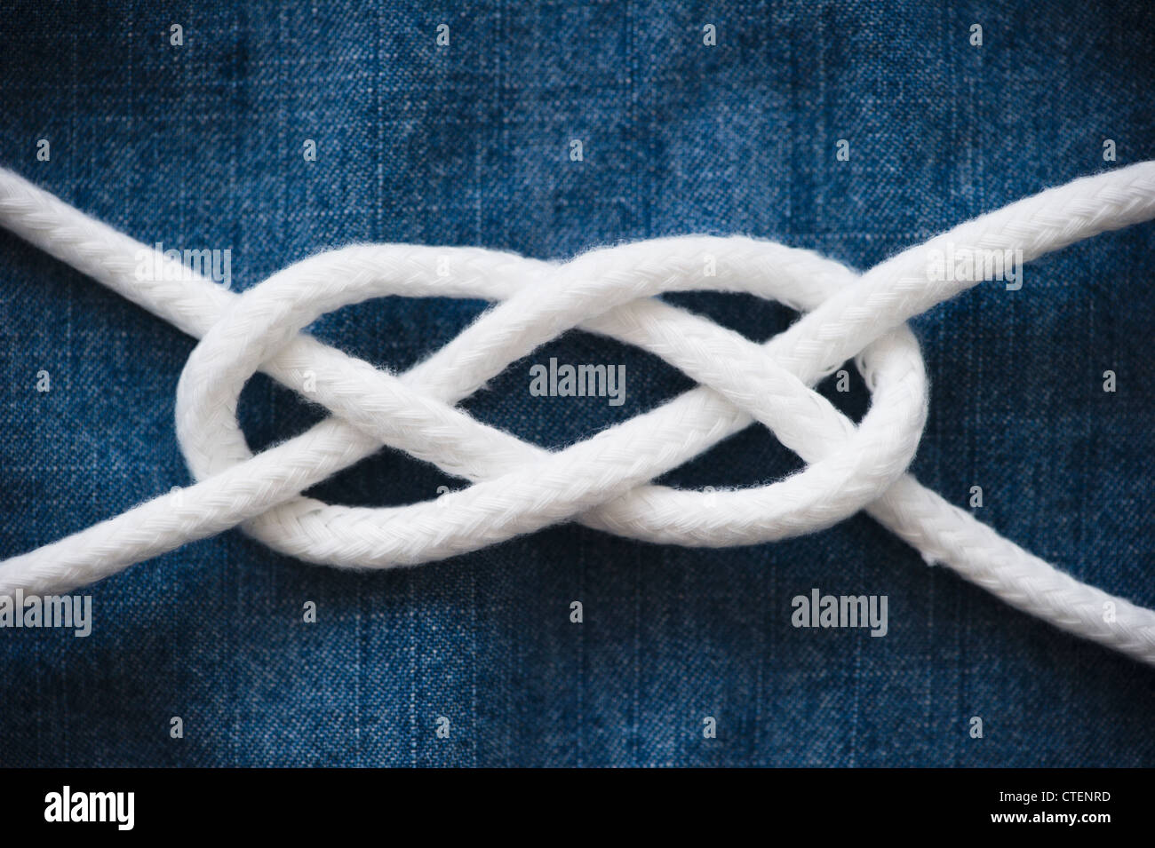 Reef knot hi-res stock photography and images - Alamy