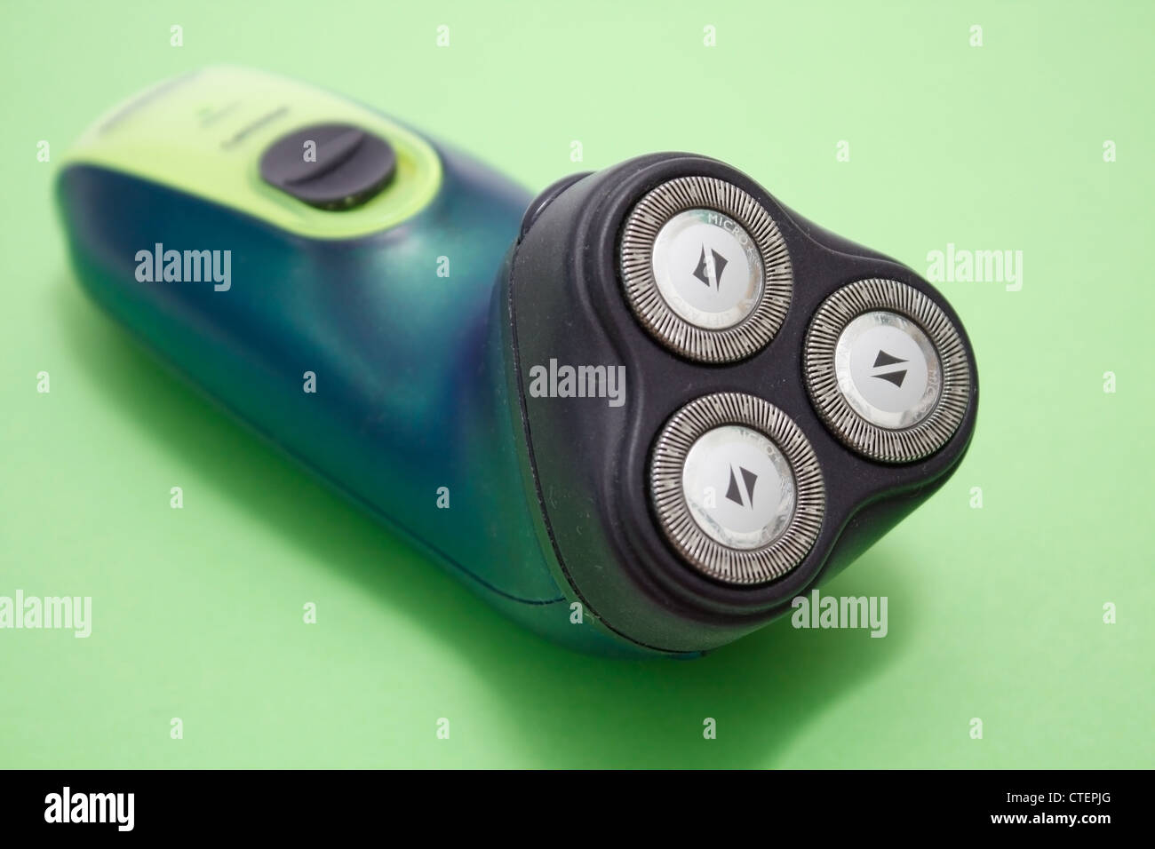 Mens electric shaver hi-res stock photography and images - Alamy