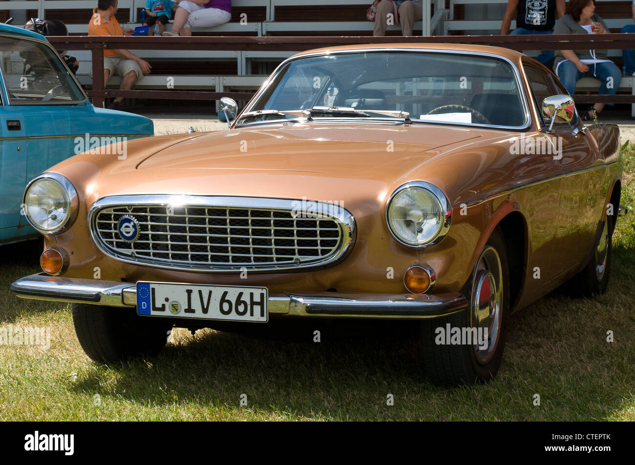 Volvo p1800 hi-res stock photography and images - Alamy