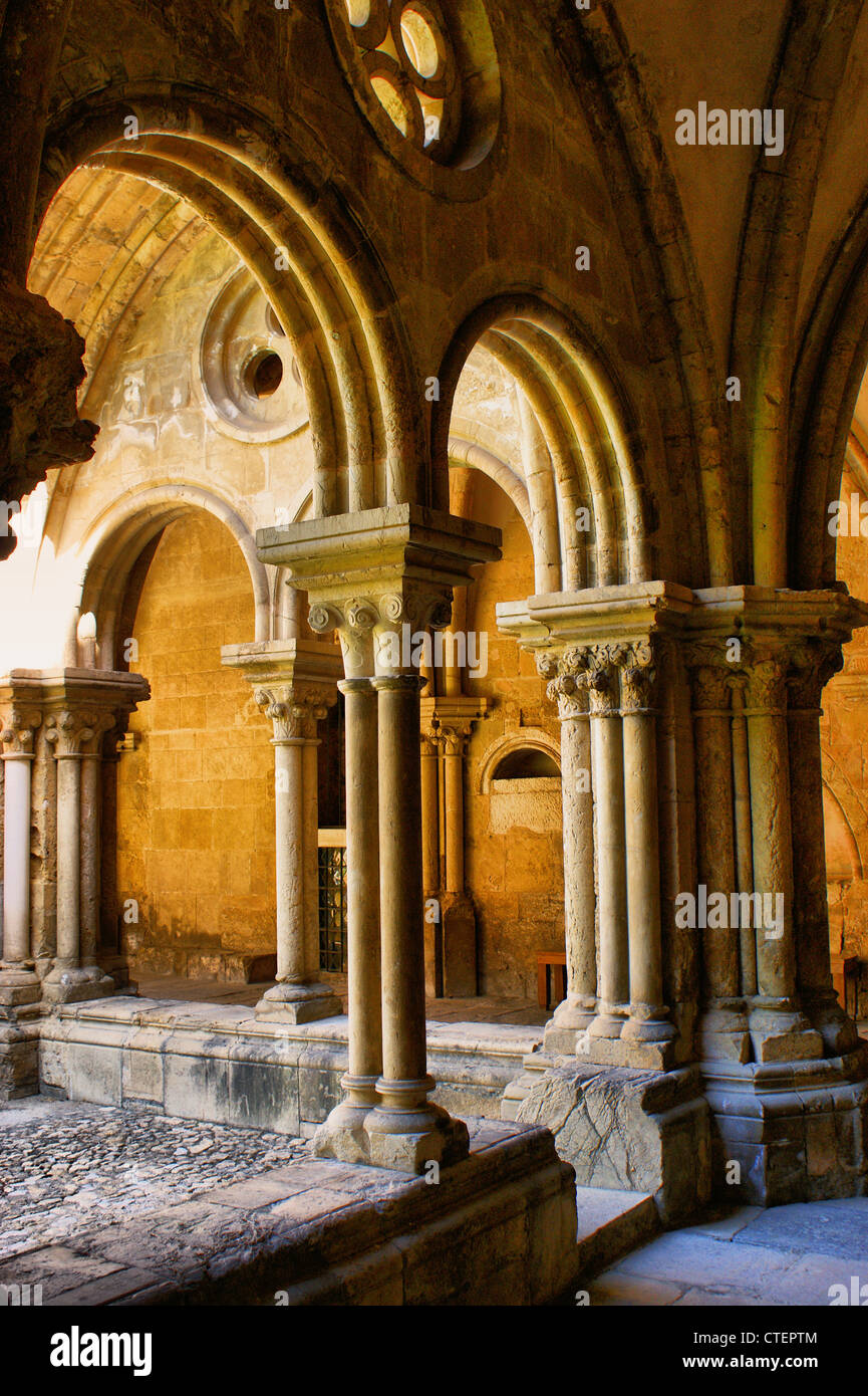 Gothic cathedral column capital detail hi-res stock photography and ...
