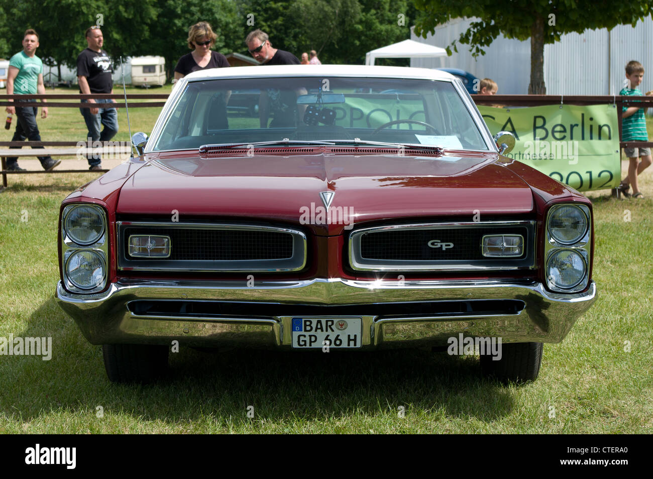 Cars Pontiac Grand Prix Stock Photo - Alamy