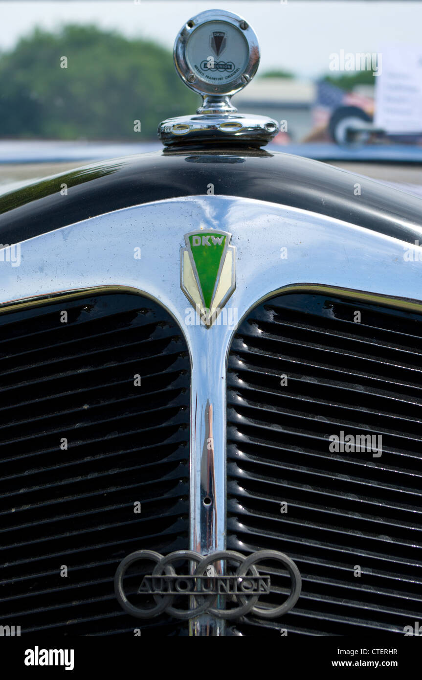 The emblem of the car DKW F8 Stock Photo - Alamy