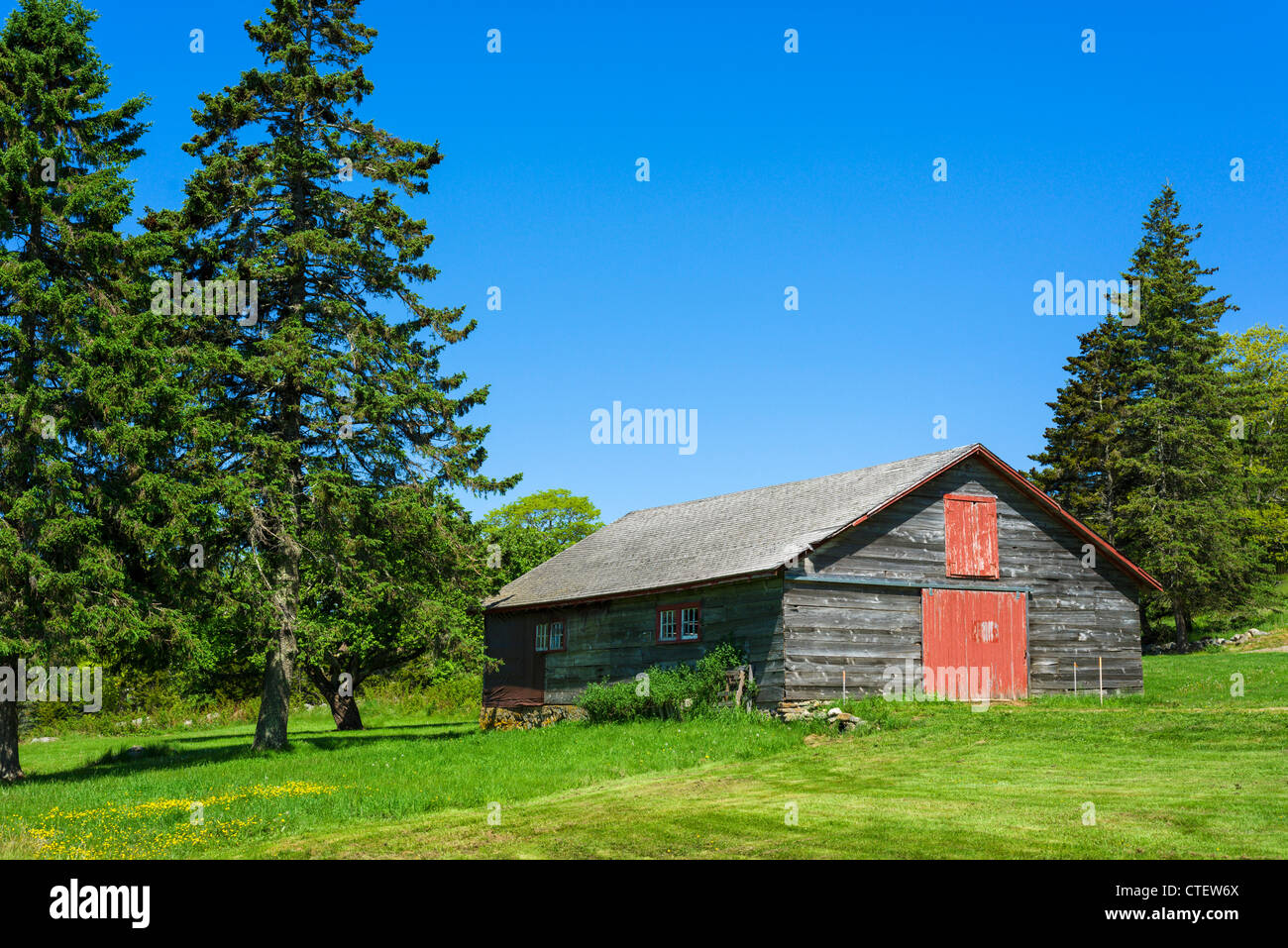 New england barn hi-res stock photography and images - Alamy
