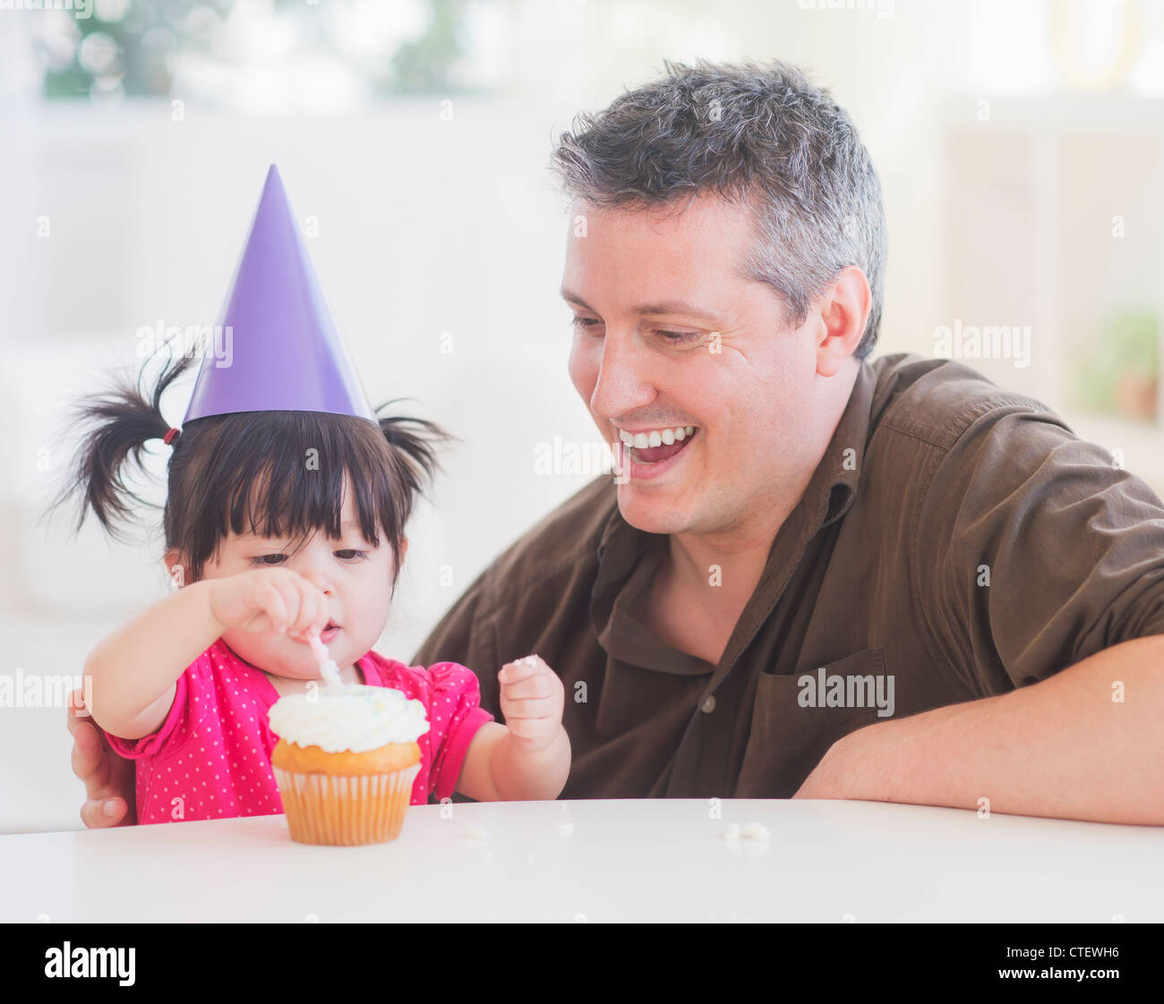 USA, New Jersey, Jersey City, Portrait of father and baby girl (12-17 ...