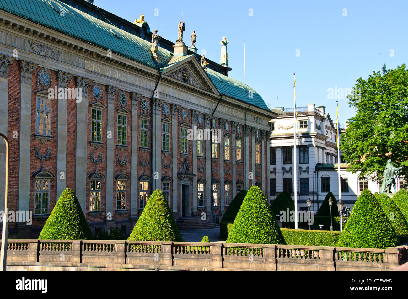 The Swedish House of Nobility (Swedish: Riddarhuset) maintains records ...
