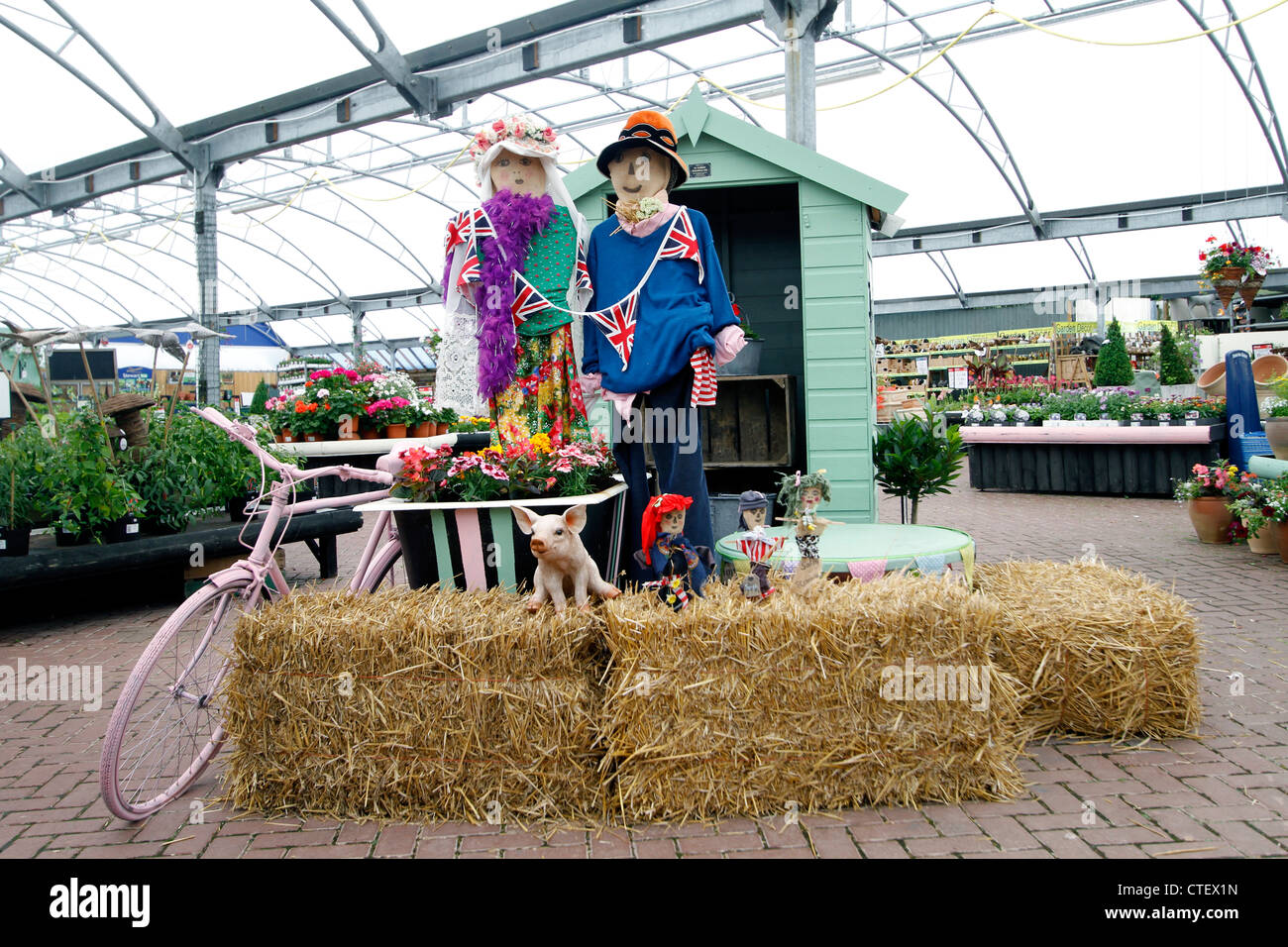 Scarecrow display hi-res stock photography and images - Alamy