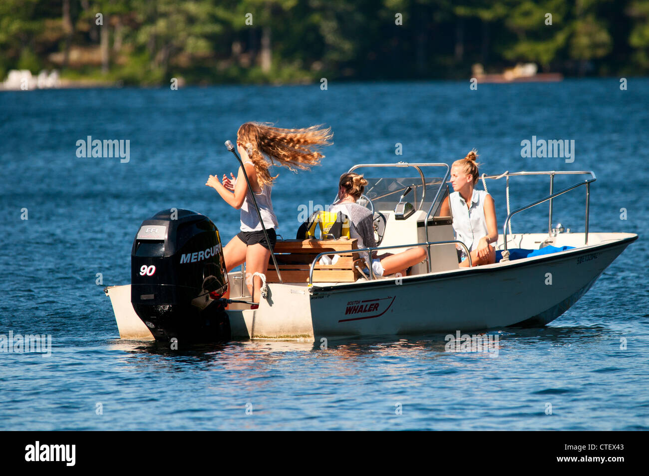 Women boat hi-res stock photography and images - Alamy