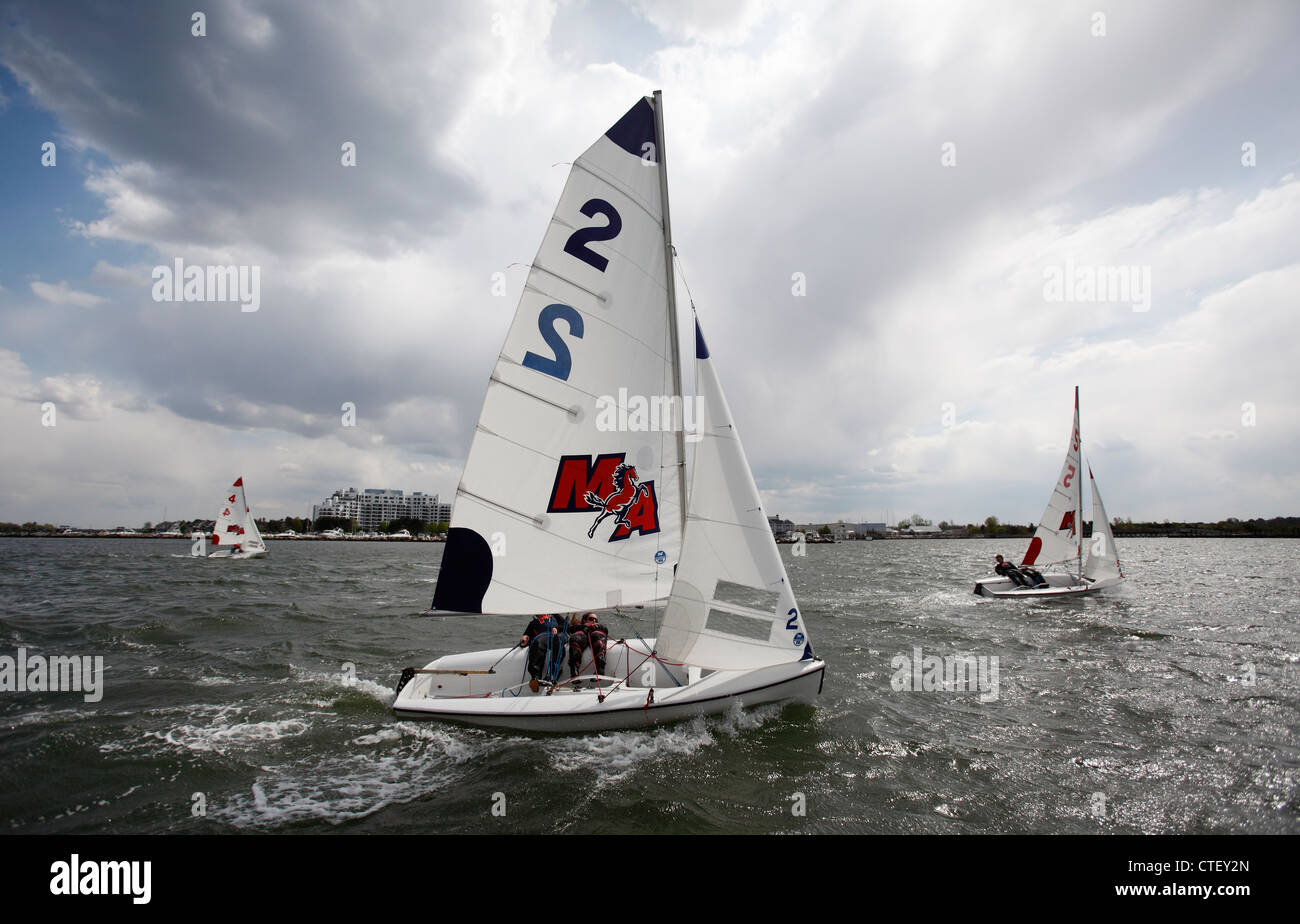 Team race hi-res stock photography and images - Alamy
