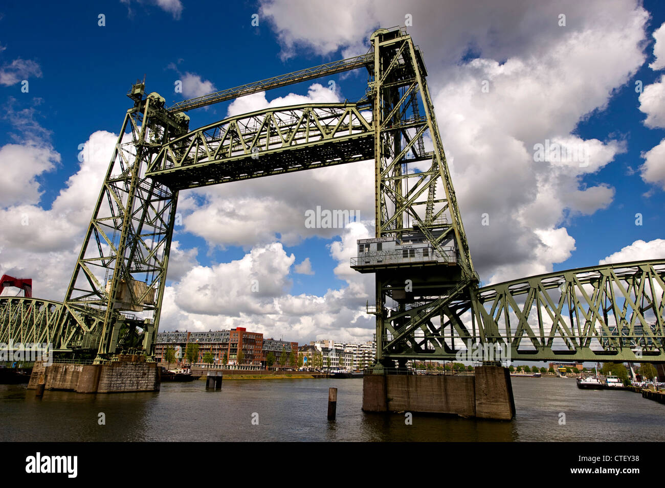 Rotterdam netherlands old railway bridge hi-res stock photography and ...