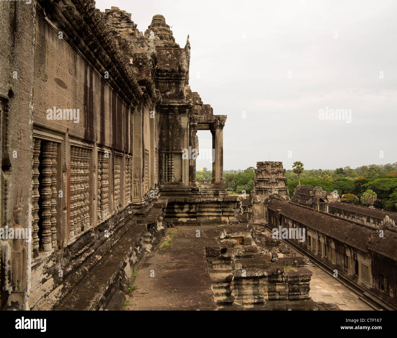 Inside angkor wat temple hi-res stock photography and images - Alamy