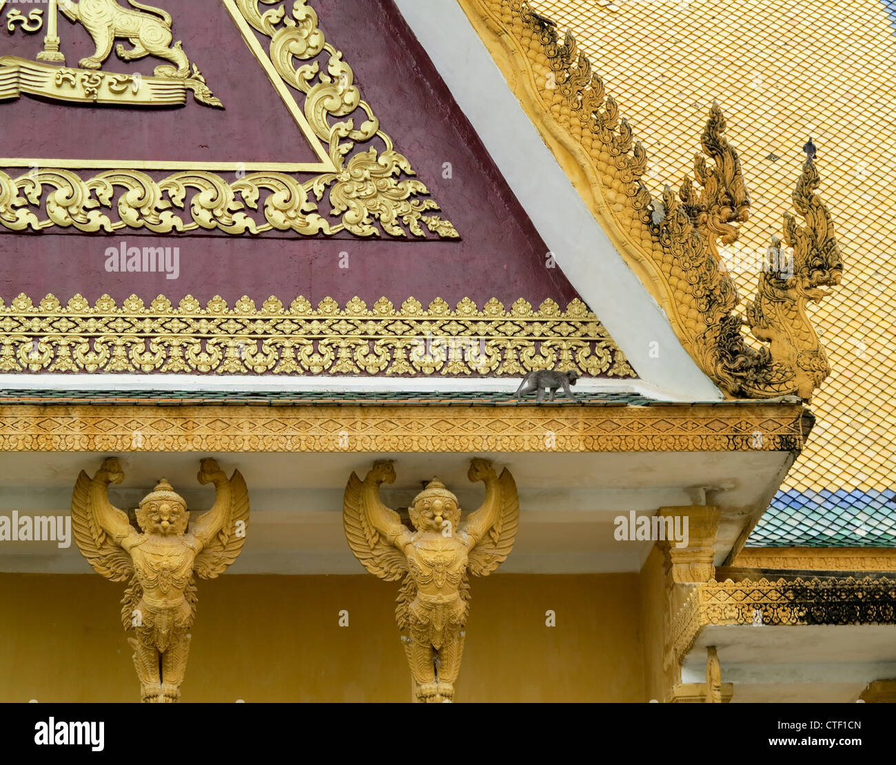 Details of roof on Royal Palace in Phnom Penh Cambodia Stock Photo - Alamy
