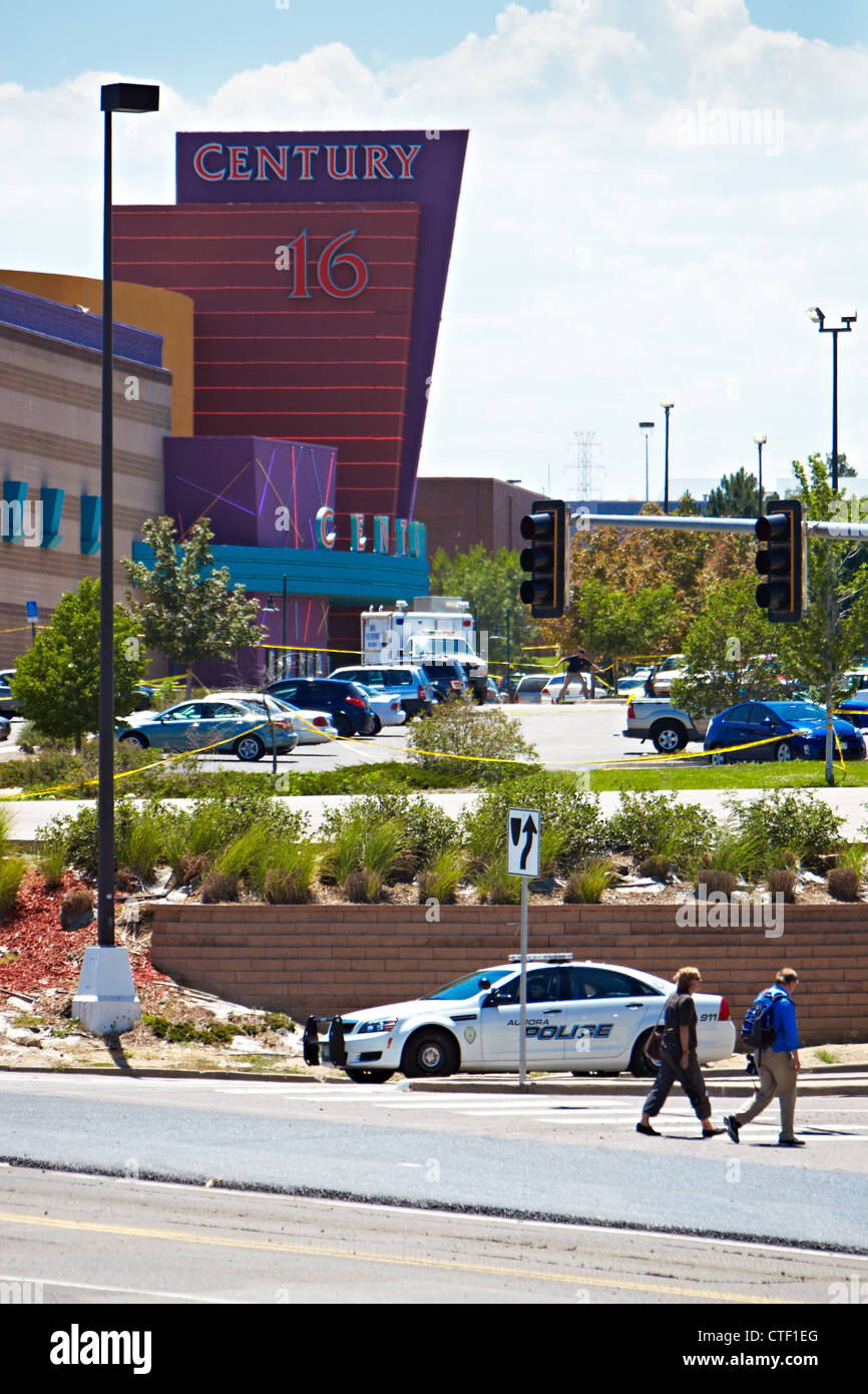 Movie theater exterior line hi-res stock photography and images - Alamy