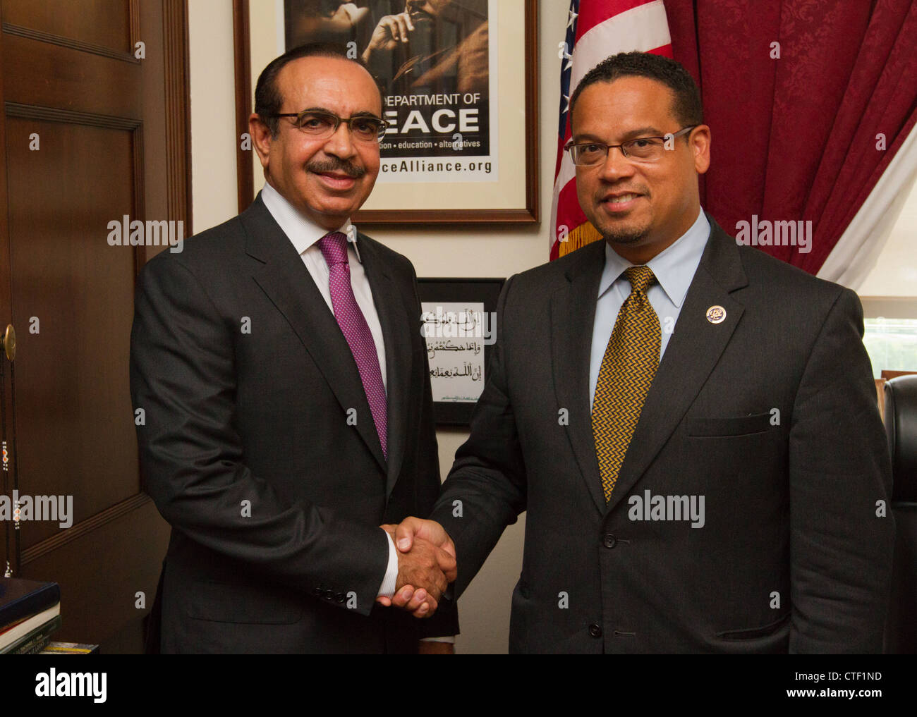 H e lt general shaikh rashed bin abdulla al khalifa hi-res stock ...