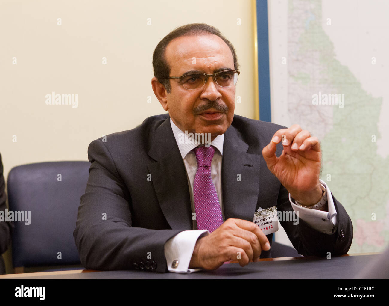 H e lt general shaikh rashed bin abdulla al khalifa hi-res stock ...