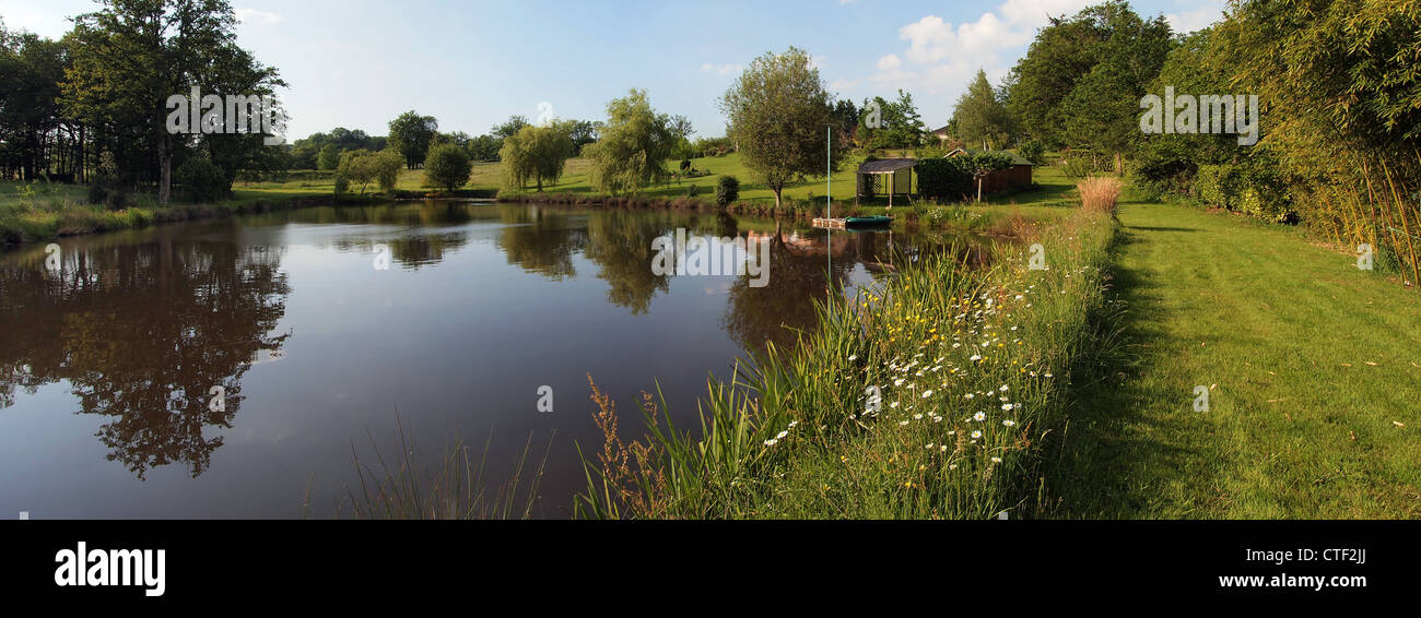 Pond france hi-res stock photography and images - Alamy