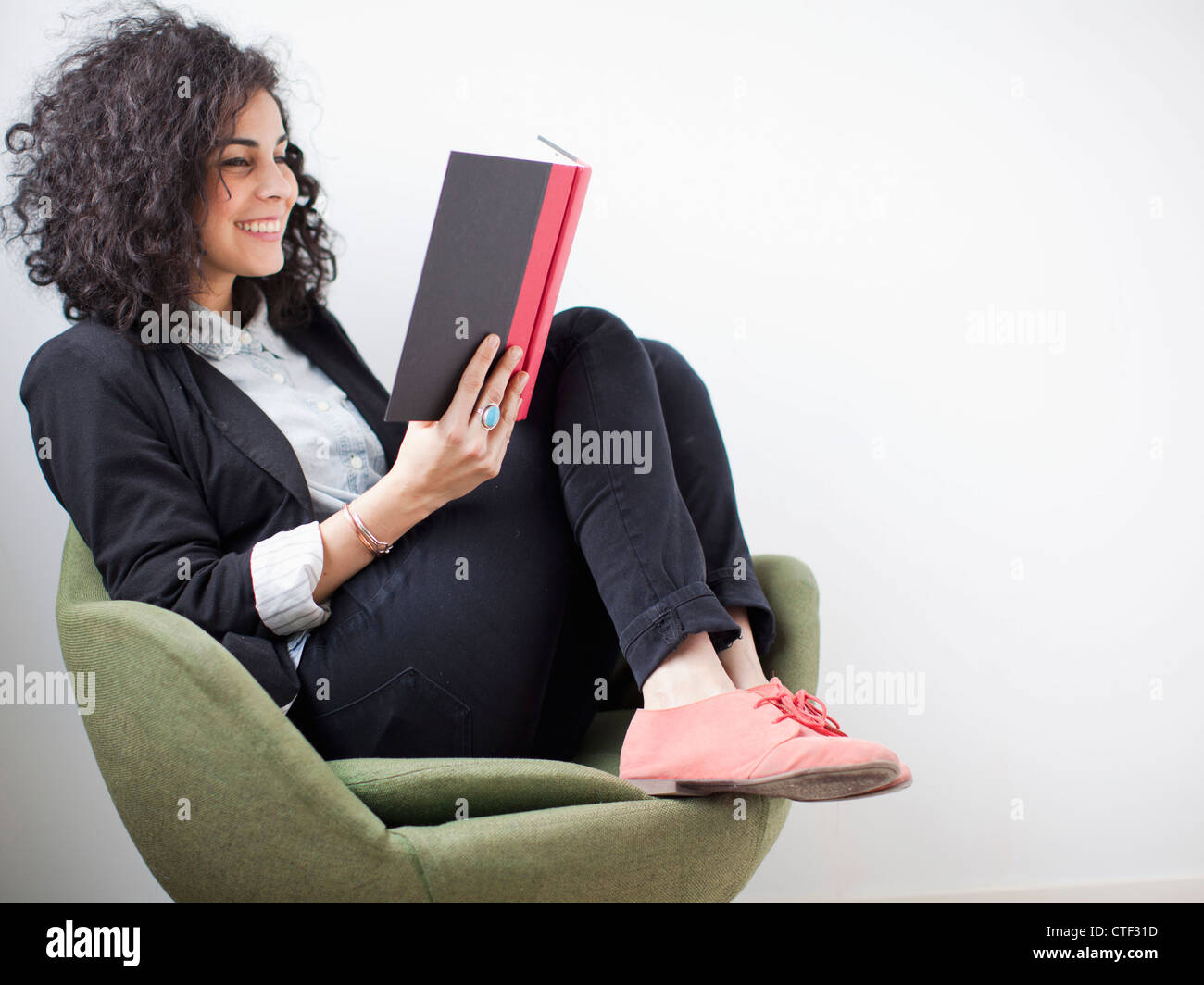 Happy reading hi-res stock photography and images - Alamy
