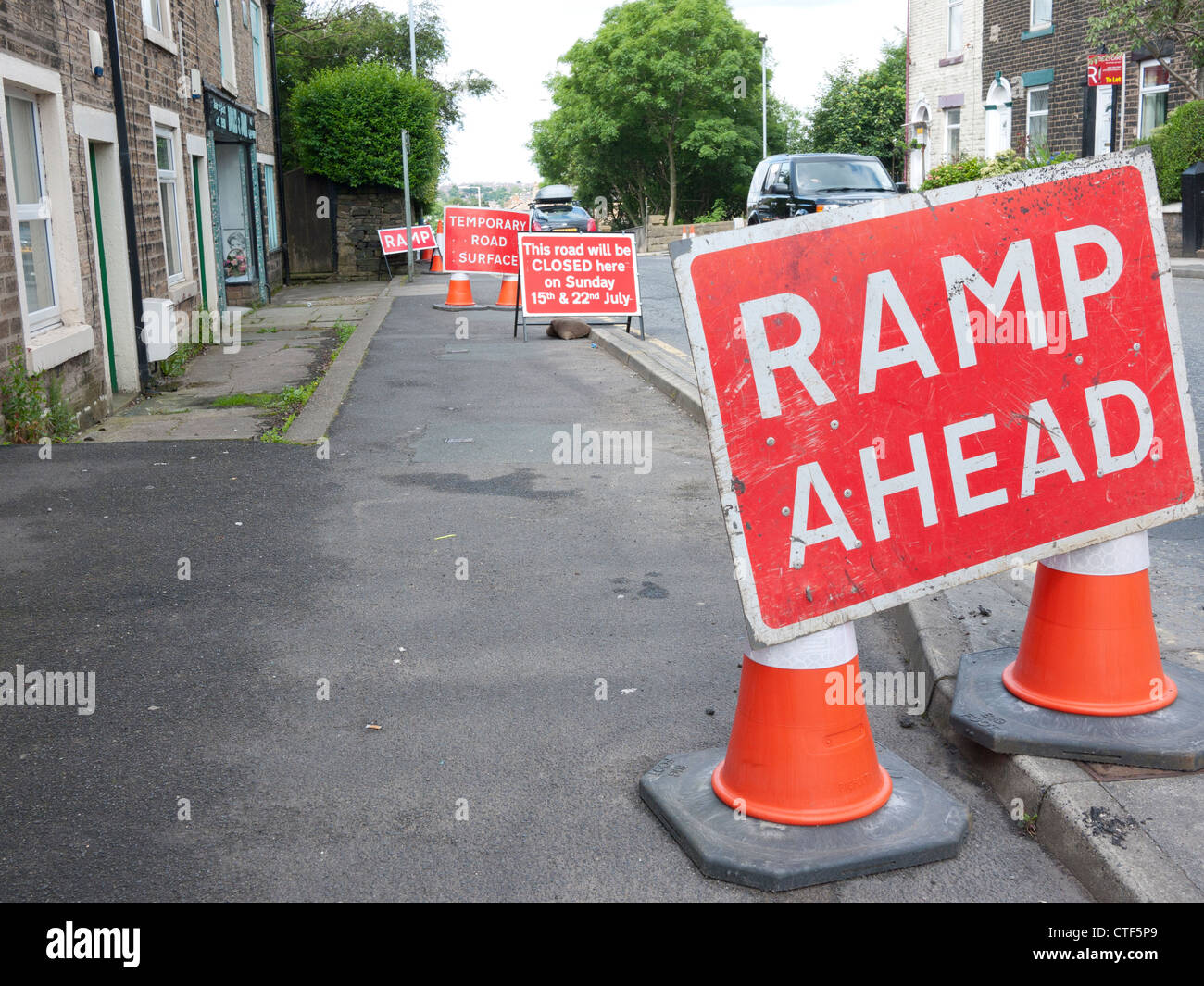 Warning signs uk hi-res stock photography and images - Alamy