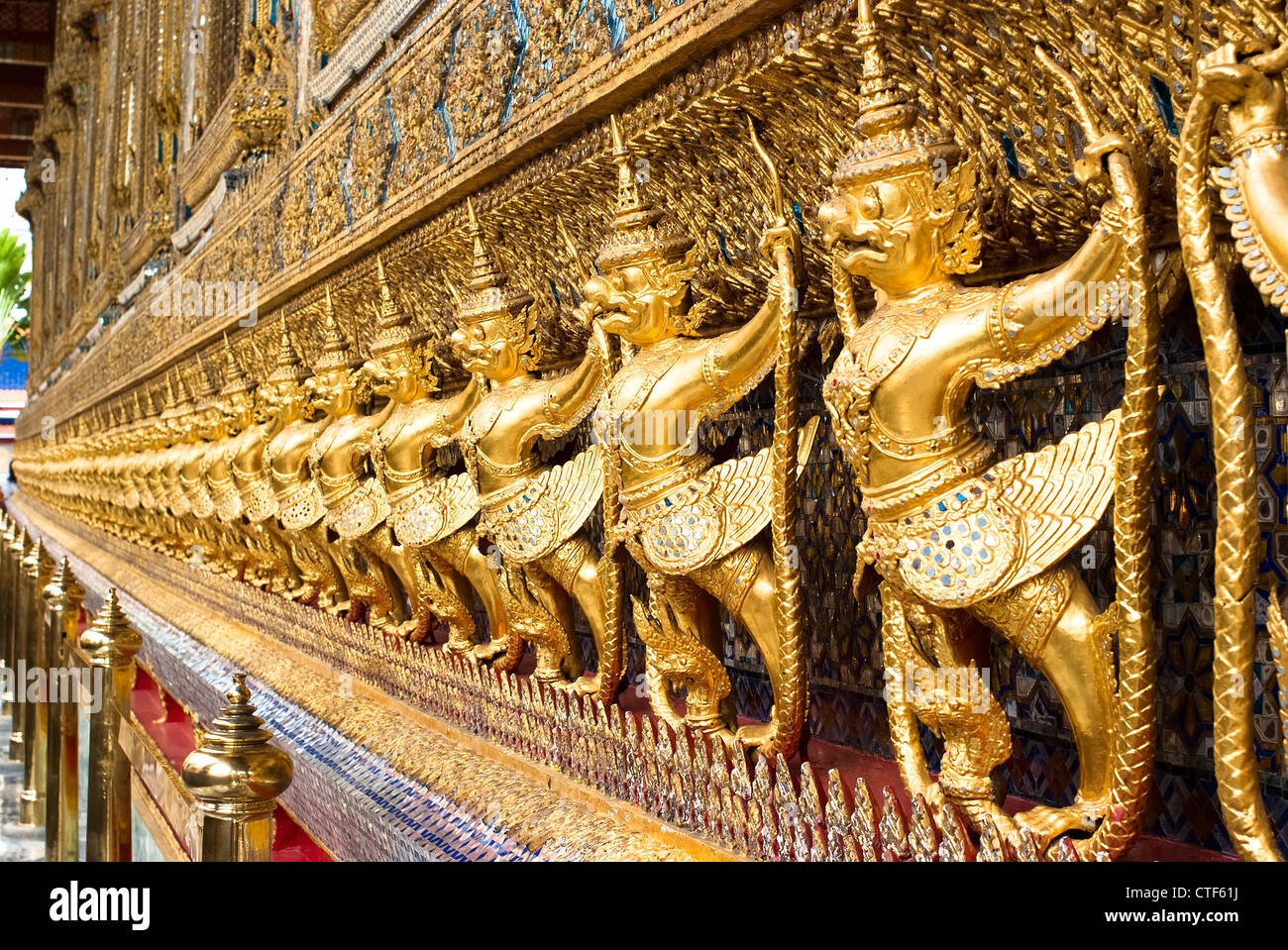 Buddhist Temple Animals Stock Photos & Buddhist Temple Animals Stock ...