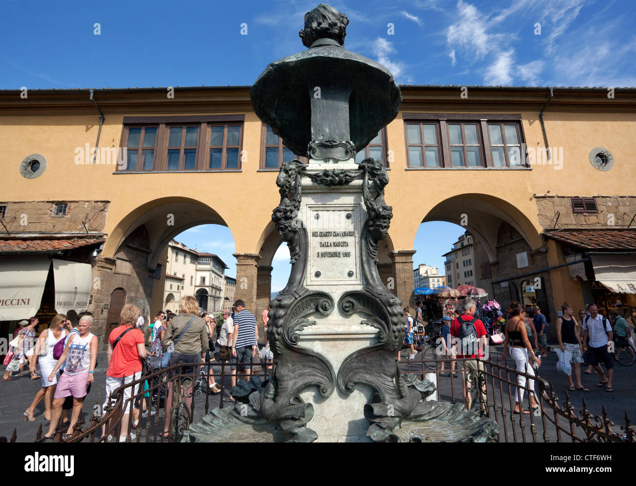 Bust of Benvenuto Cellini on Ponte Vecchio in Florence, Italy Stock ...