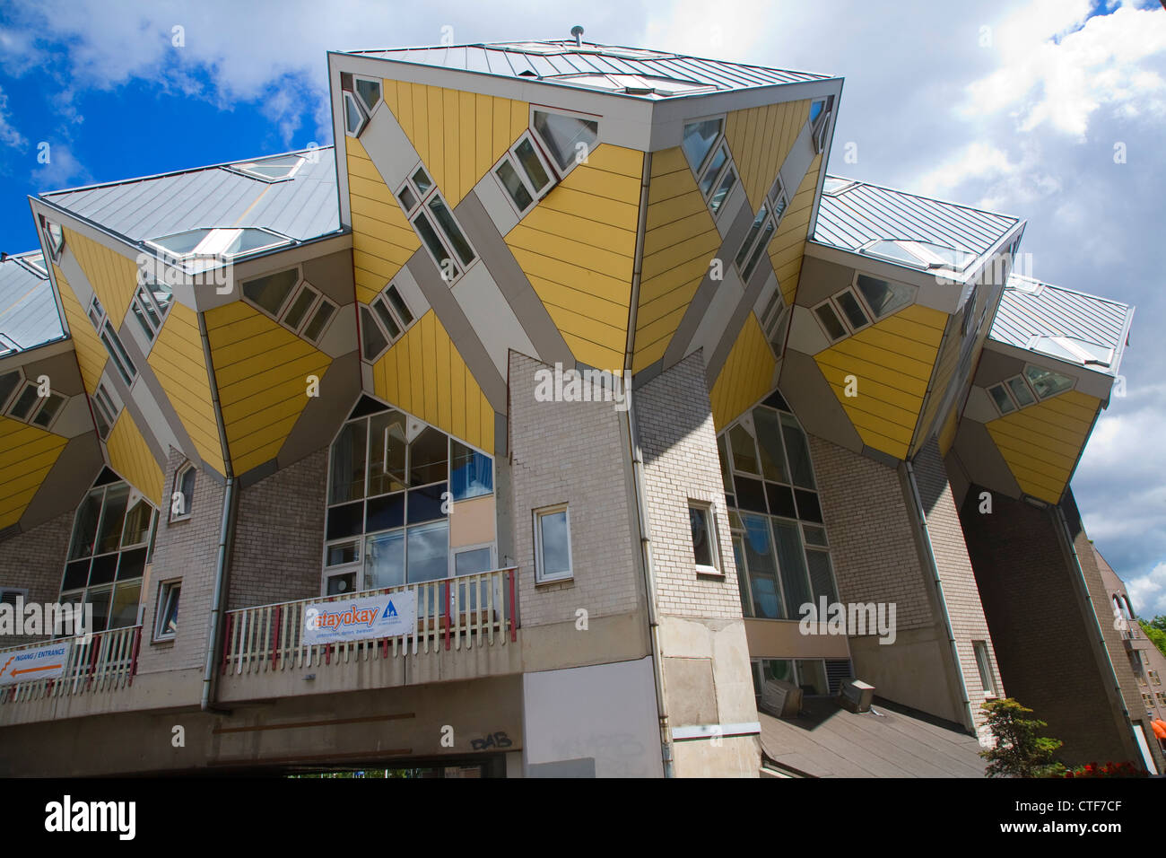 Kubuswoning Cube Houses, Blaak, Rotterdam, Netherlands architect Piet ...