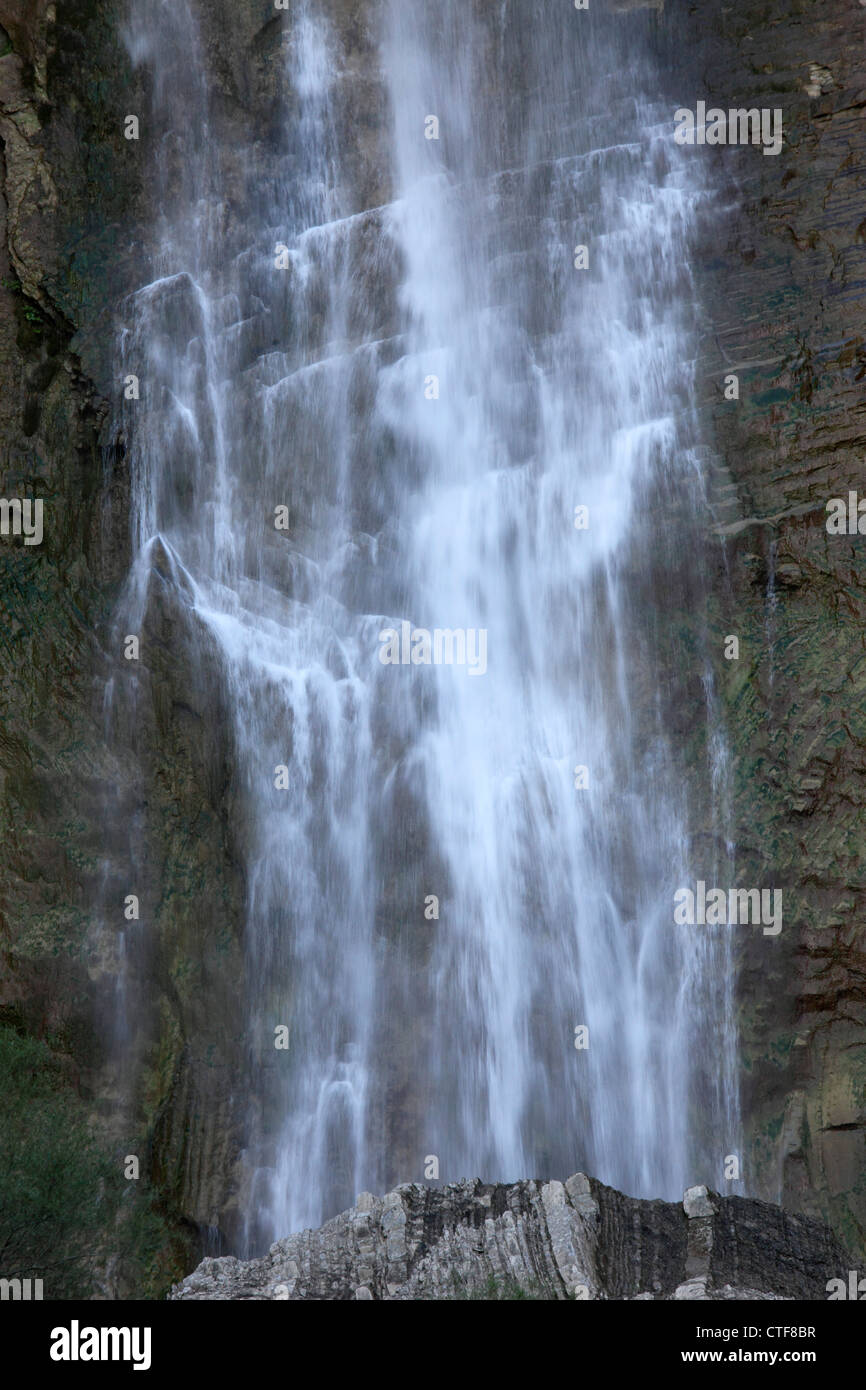 Waterfall pyrenees hi-res stock photography and images - Alamy