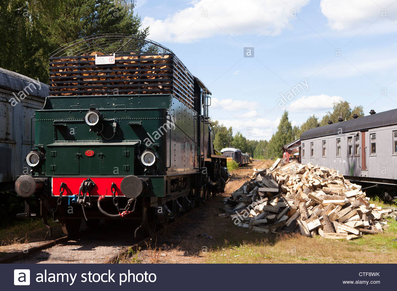 Wood Burning Steam Locomotive Stock Photos & Wood Burning Steam ...