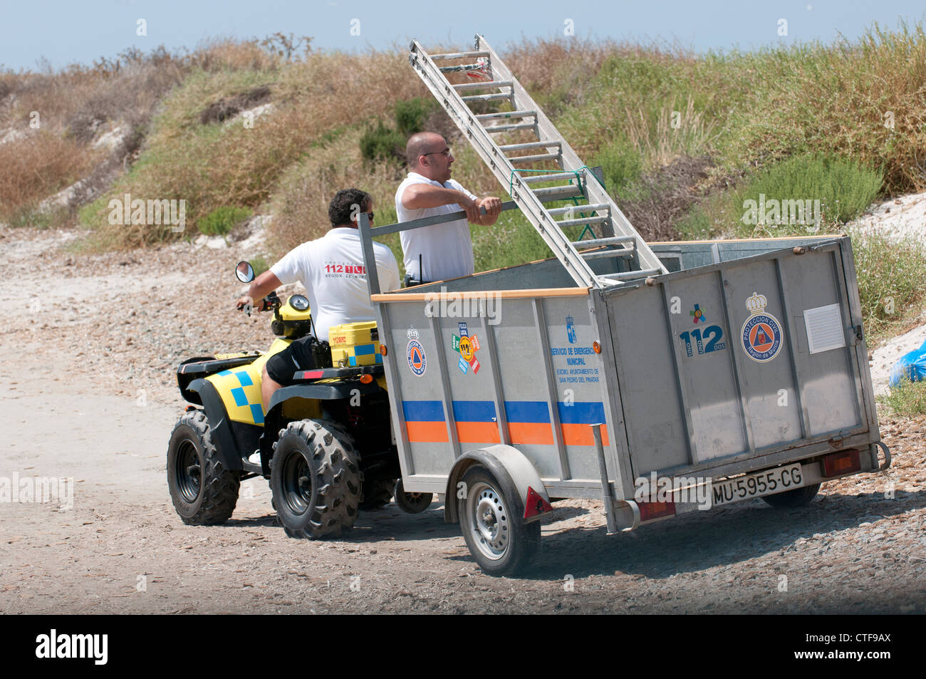 Emergency call out beach buggy & trailer with ladder onboard. San Pedro ...
