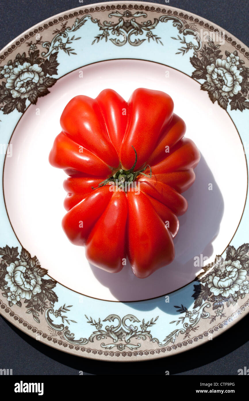 Giant Pink Beef Tomato (Zapotec Pleated Stock Photo - Alamy