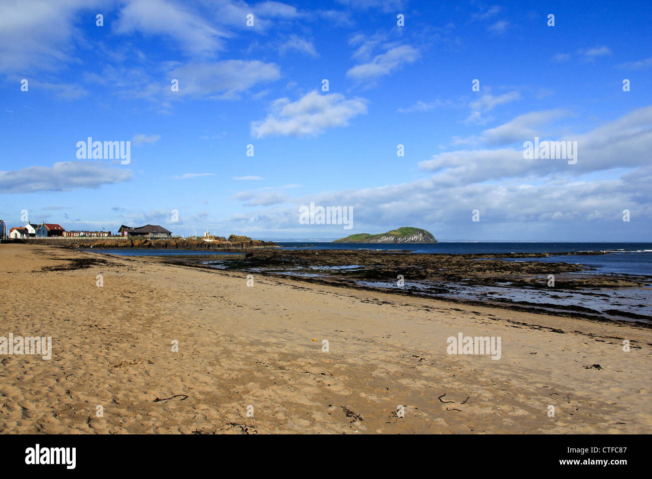 North berwick beach hi-res stock photography and images - Alamy