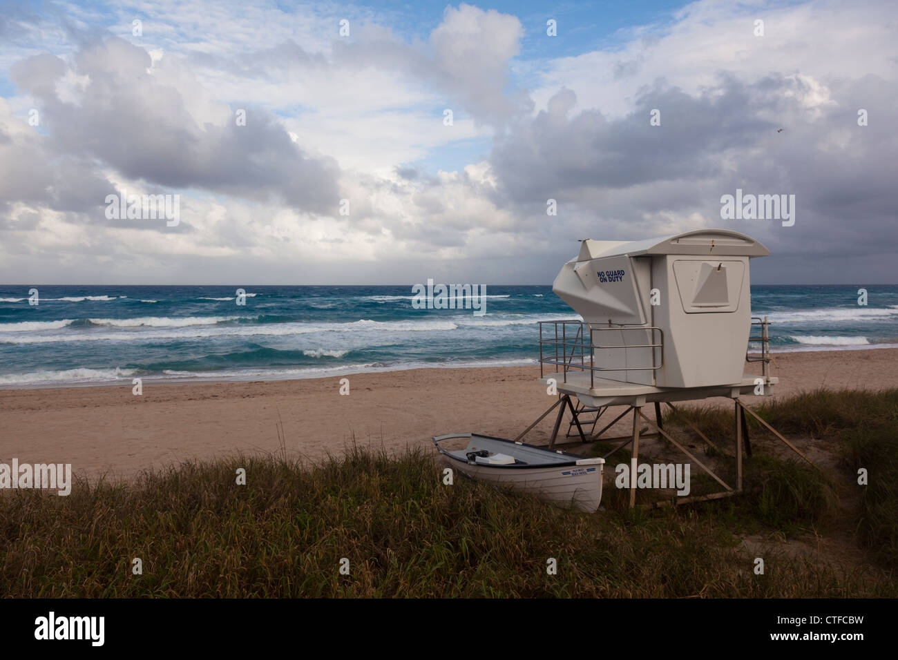 Lifeguard stand and lifeboat at Palm Beach Stock Photo - Alamy