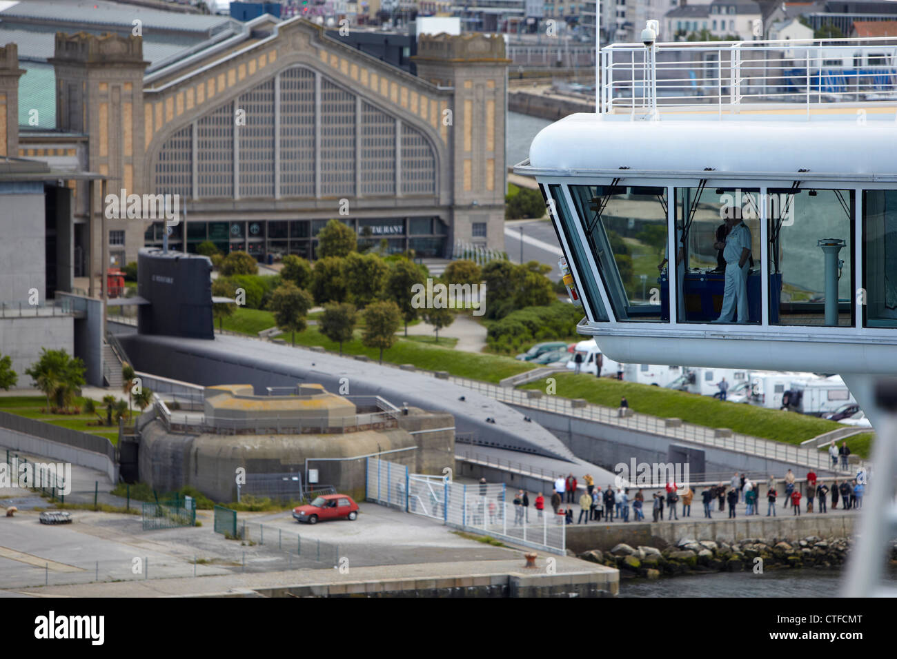 P&O Cruises MS Azura with the bridge area Stock Photo - Alamy