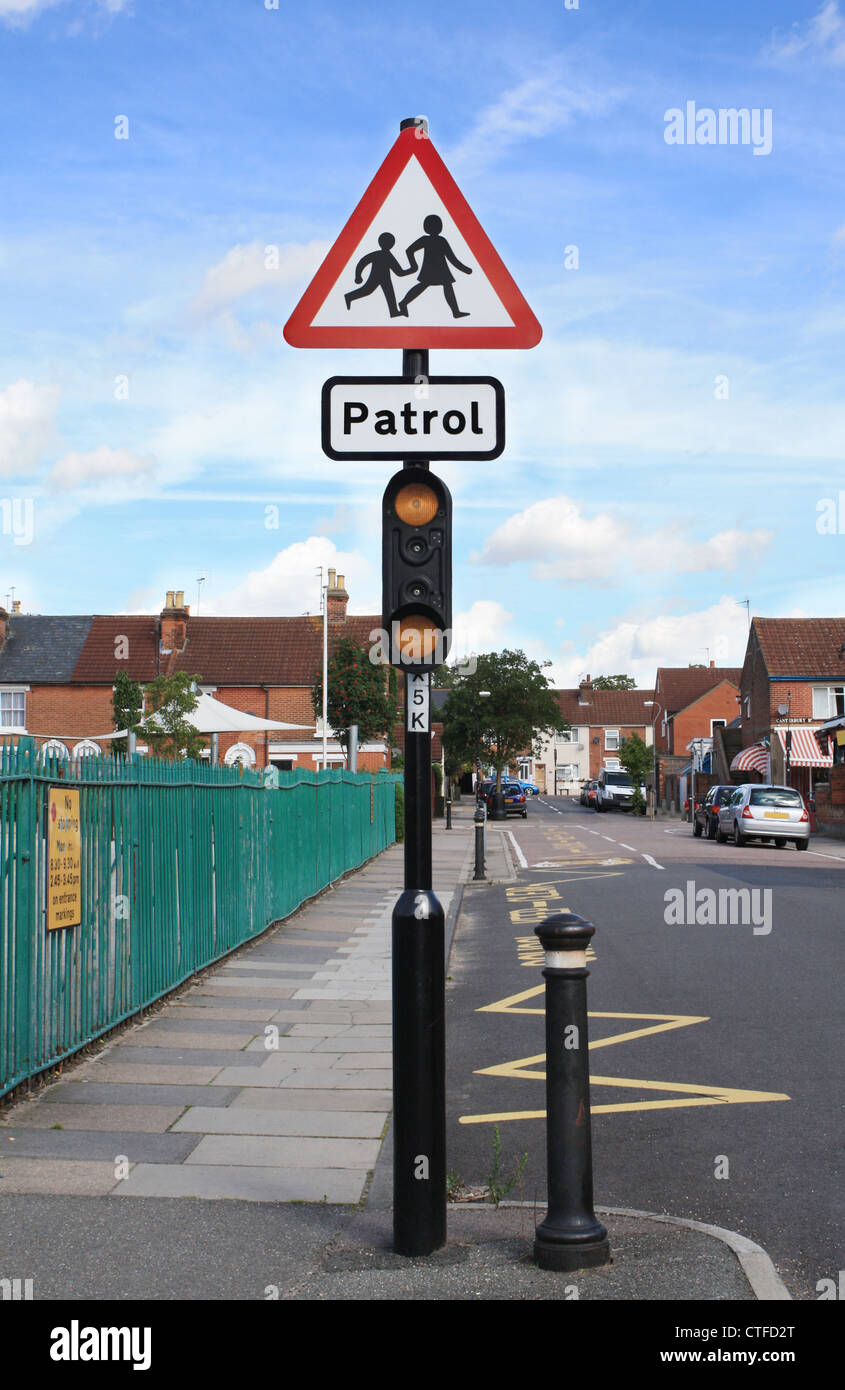 School patrol warning road sign hi-res stock photography and images - Alamy