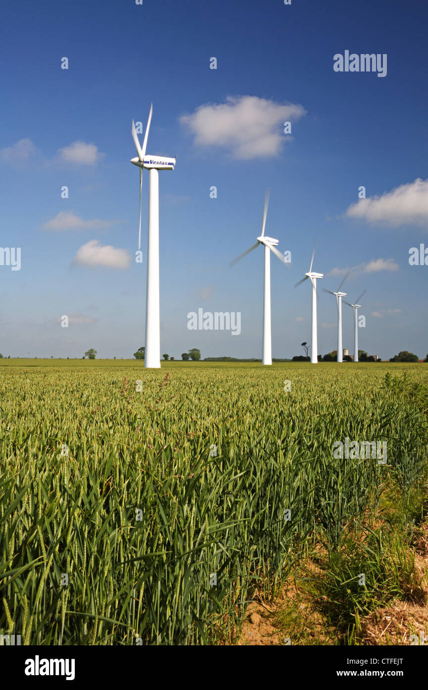 Wind turbines and farmland hi-res stock photography and images - Alamy