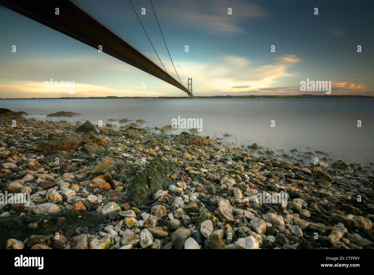 Humber bridge hull east yorkshire hi-res stock photography and images ...