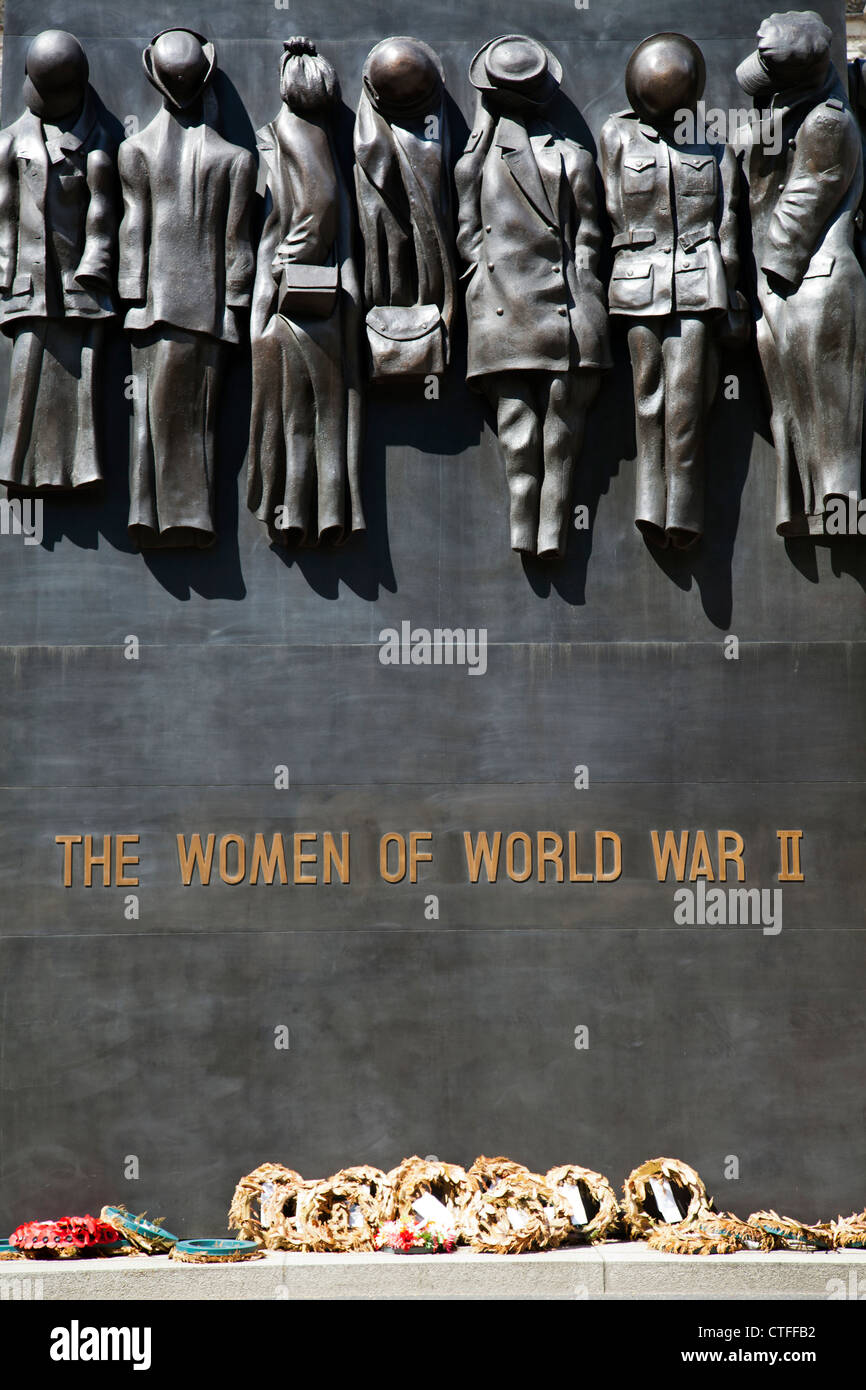 The women of world war ii monument hi-res stock photography and images ...