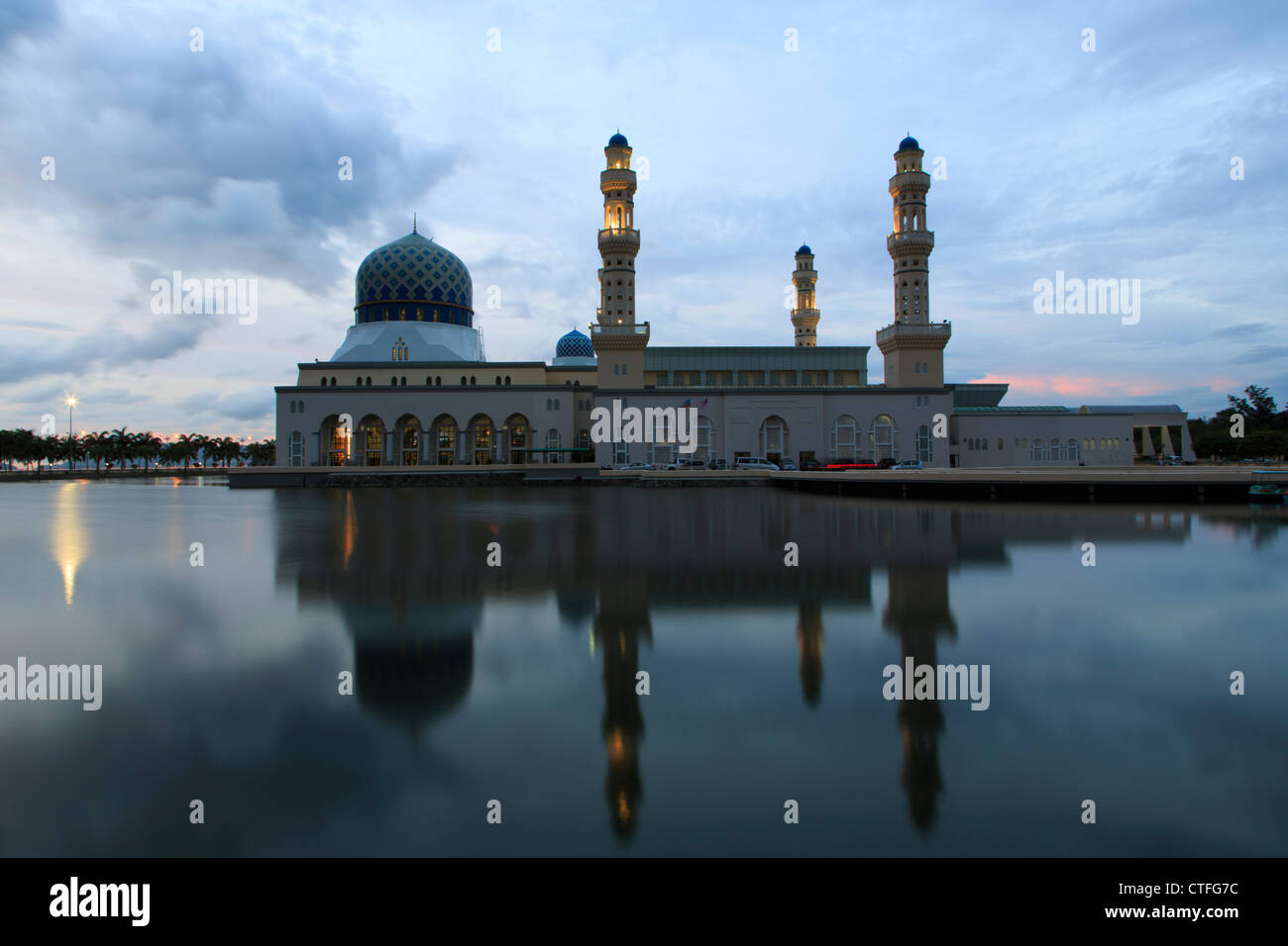 City mosque in Kota Kinabalu, Sabah, Borneo, Malaysia Stock Photo - Alamy