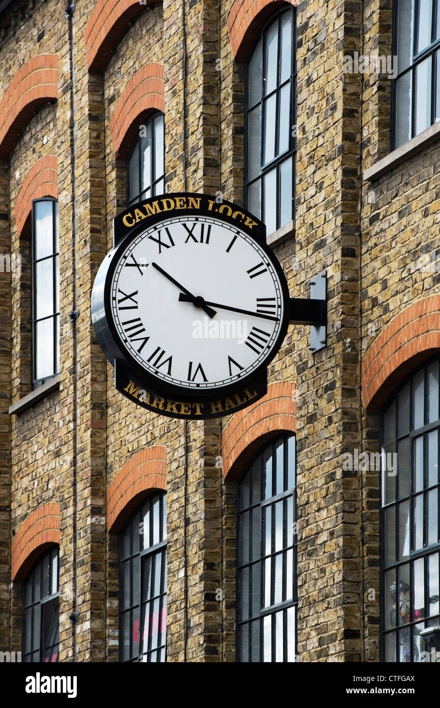 Town clocks hi-res stock photography and images - Alamy