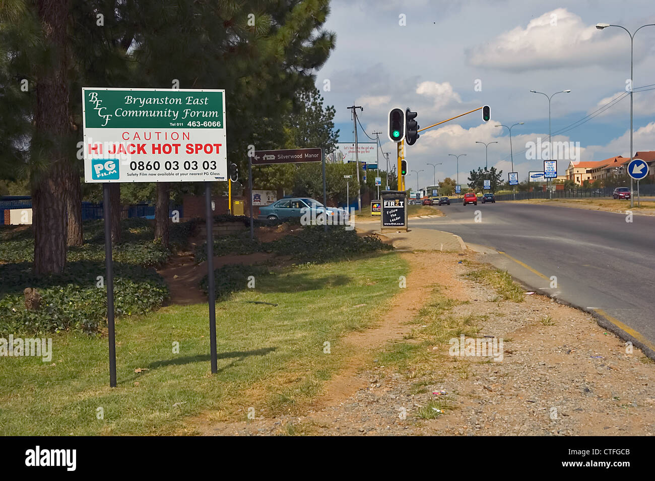 Road sign warning of Hi Jacking Stock Photo - Alamy