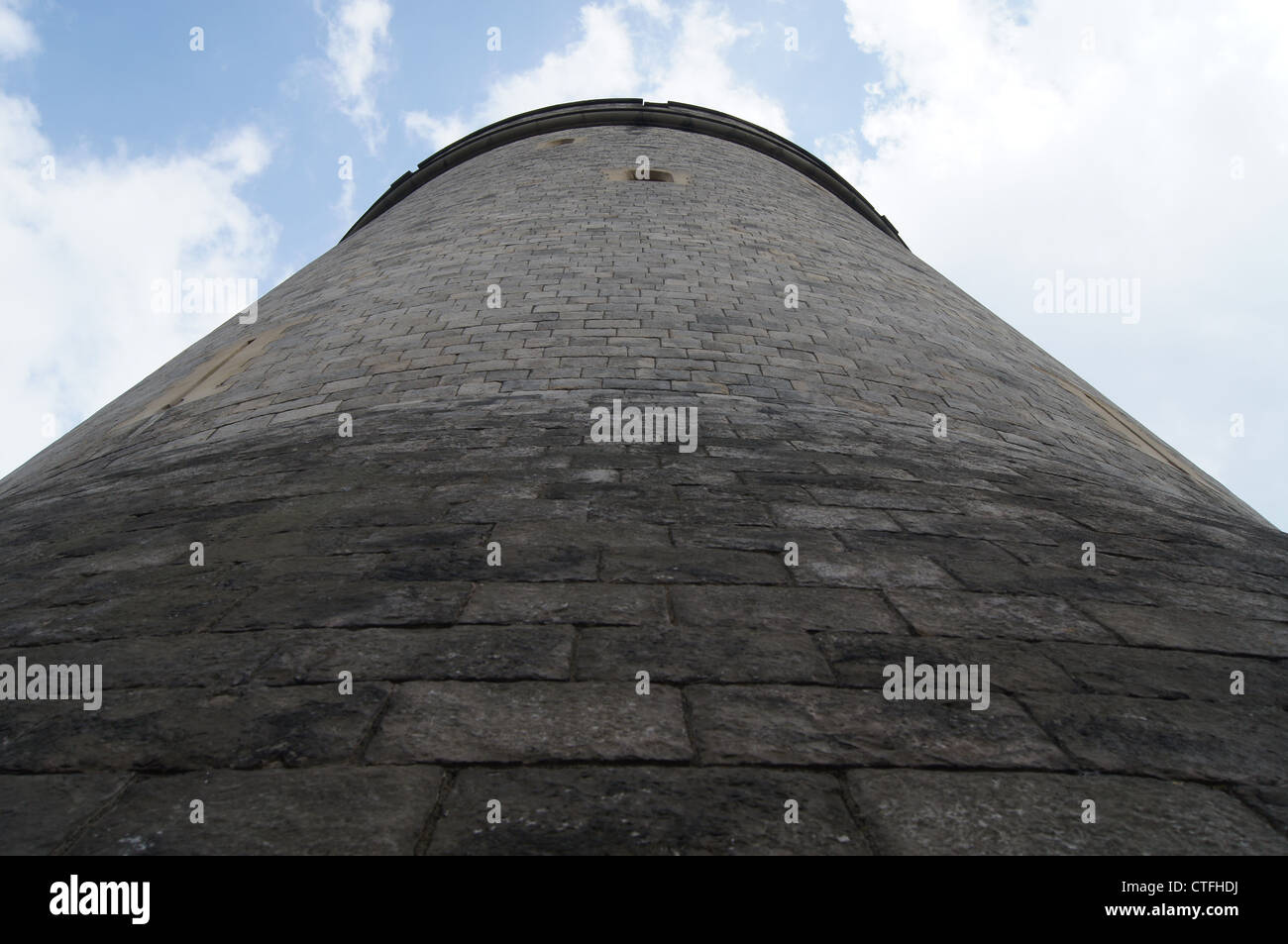 Looking up at one of the round walls of Windsor Castle Stock Photo - Alamy