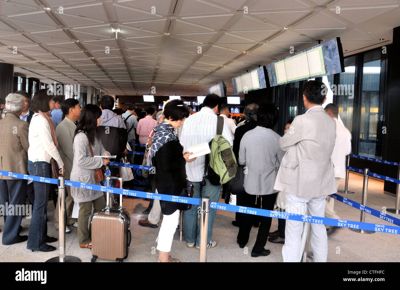 queue of visitors of Tokyo Sky Tree Tower on inaugural day, Tokyo ...