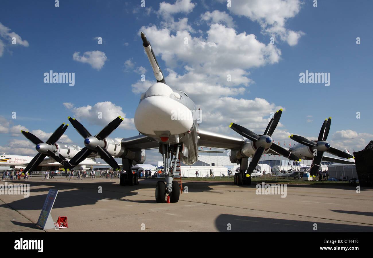 Turbo-propeller strategic bomber-rocket carrier Tupolev Tu-95MS Bear ...
