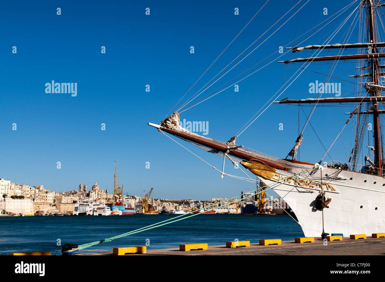 Cruise ship malta hi-res stock photography and images - Alamy