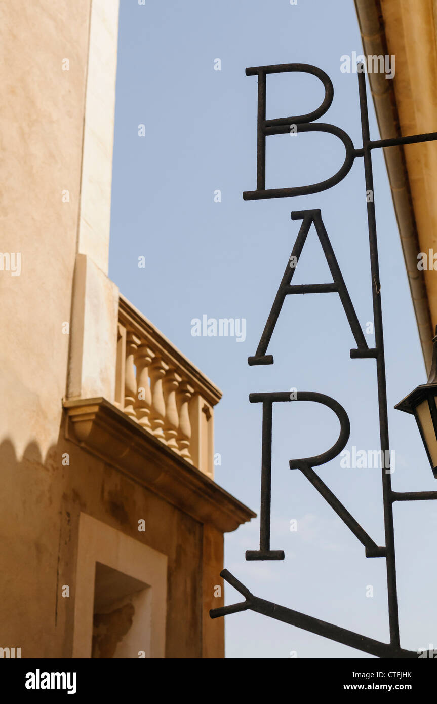 Wrought iron bar hi-res stock photography and images - Alamy