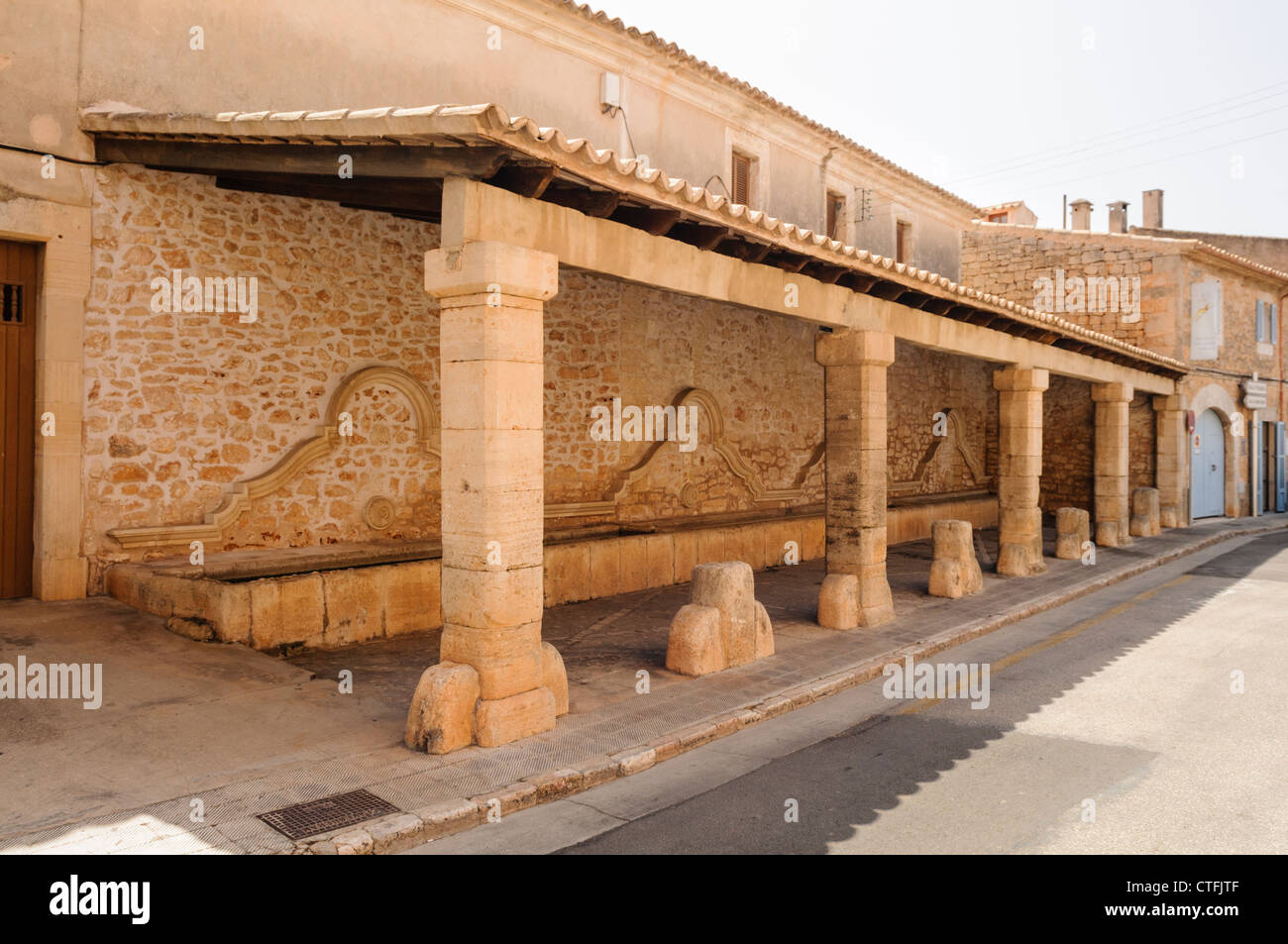 Stone troughs hi-res stock photography and images - Alamy
