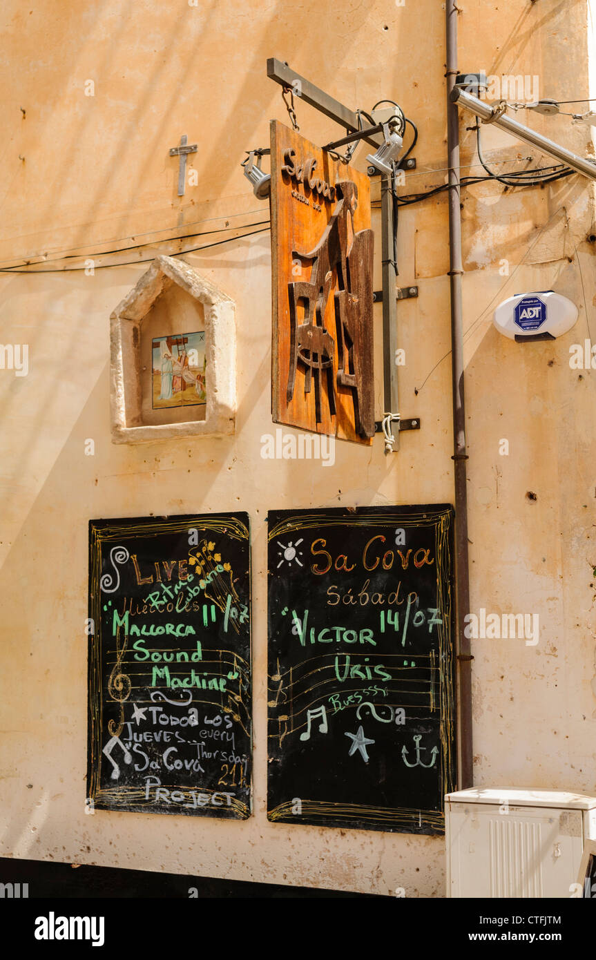 Spanish restaurant advert hi-res stock photography and images - Alamy